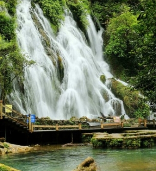 Chiêm ngưỡng Thác nước Lã Nha vô cùng ngoạn mục